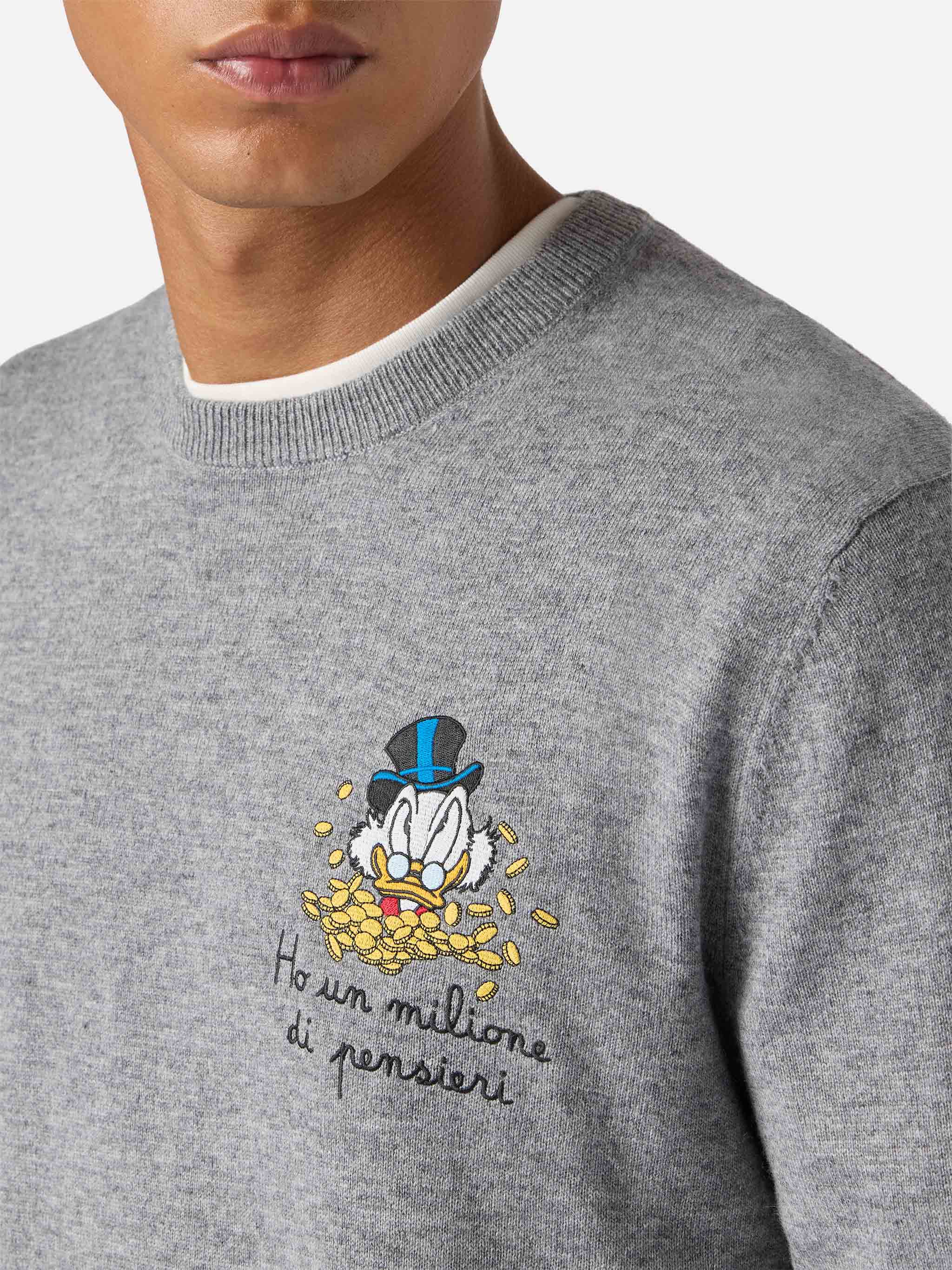 Crewneck sweater Heron Light with Uncle Scrooge embroidery | DISNEY SP ...
